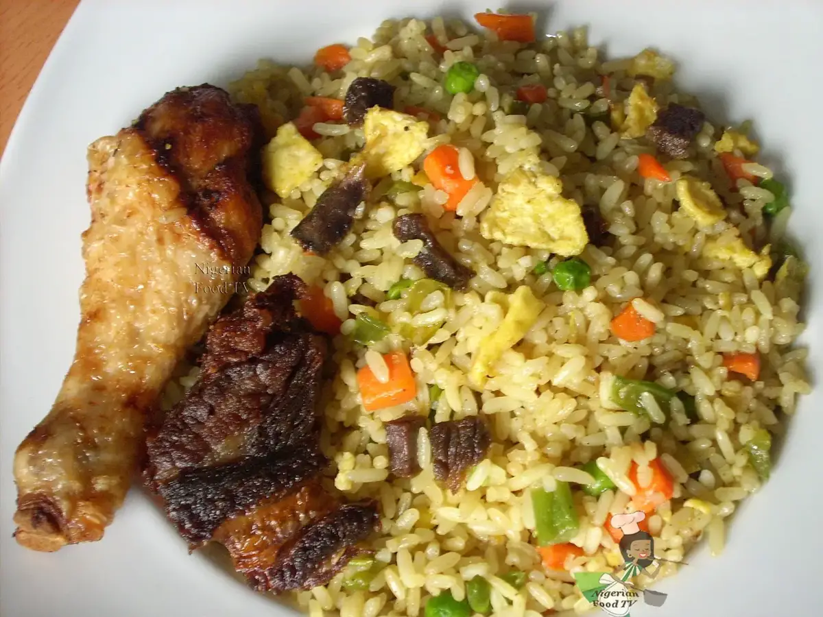 how to cook nigerian fried rice and chicken